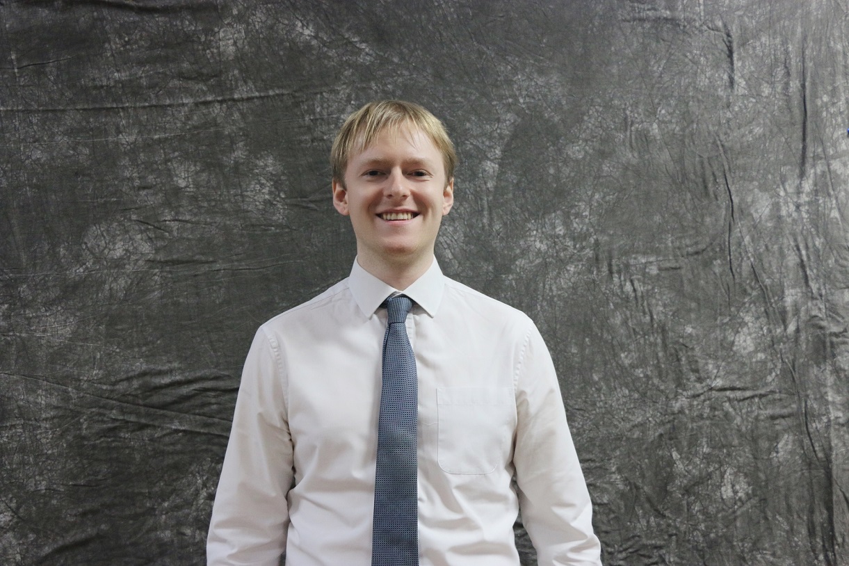 Murdo Maclean Ross_博格思加州学校